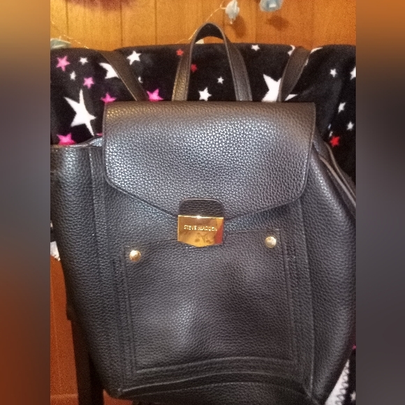 Steve Madden | Bags | Steve Madden Pebble Mini Black Backpack Wgold ...